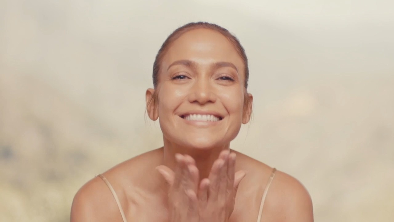 That Blockbuster Cream with Hyaluronic Acid - JLo Beauty | Sephora