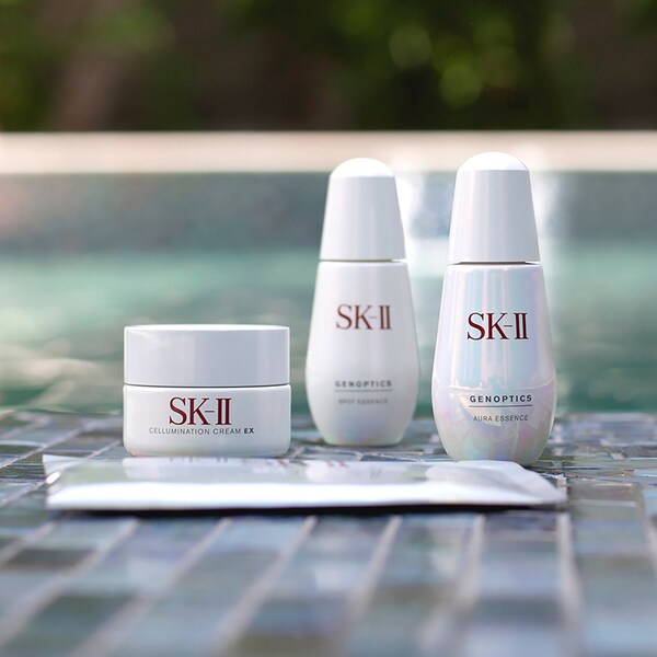 GenOptics Aura Essence Serum - SK-II | Sephora