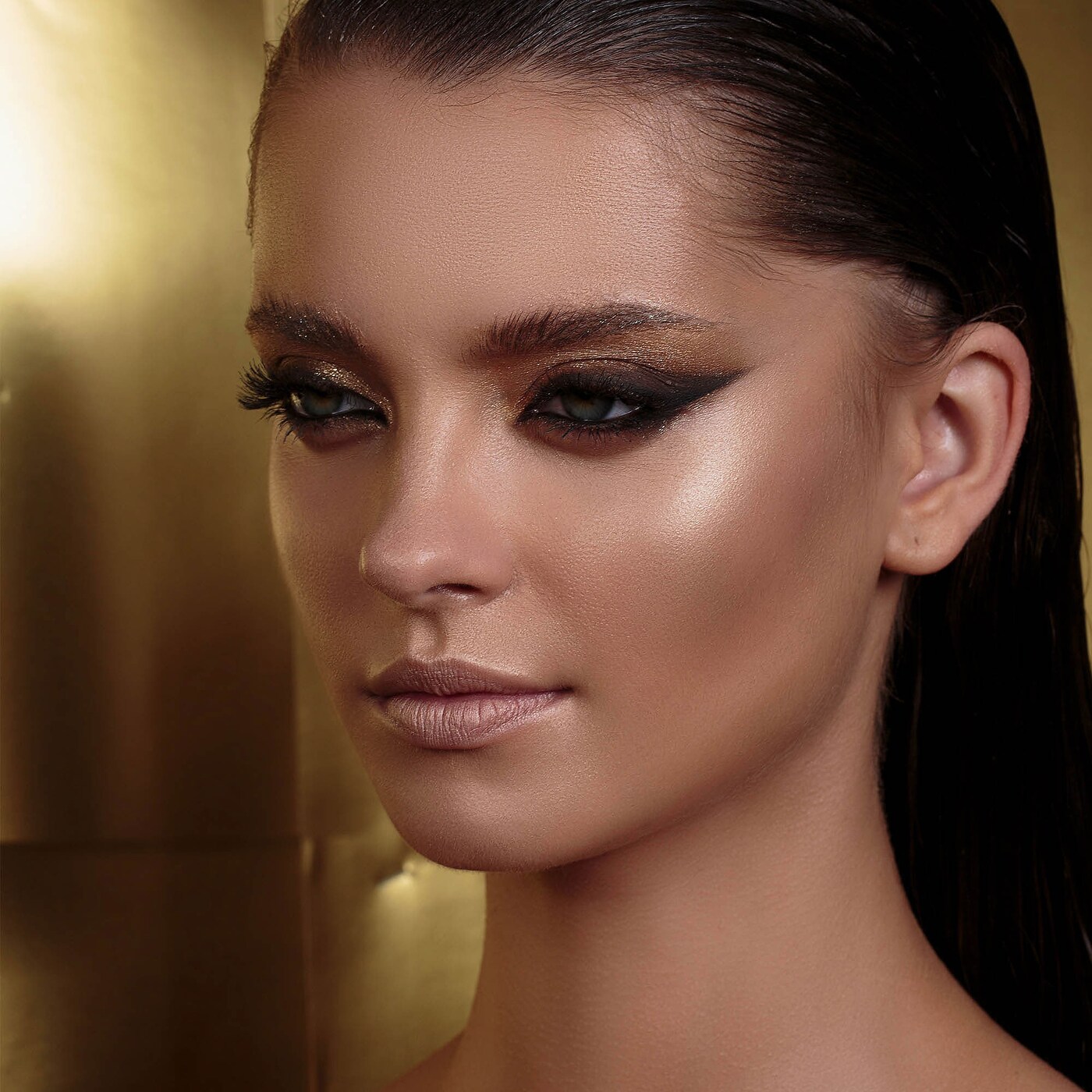 Fall Makeup Ideas: Best Looks & Products To Amp Up Your Style!