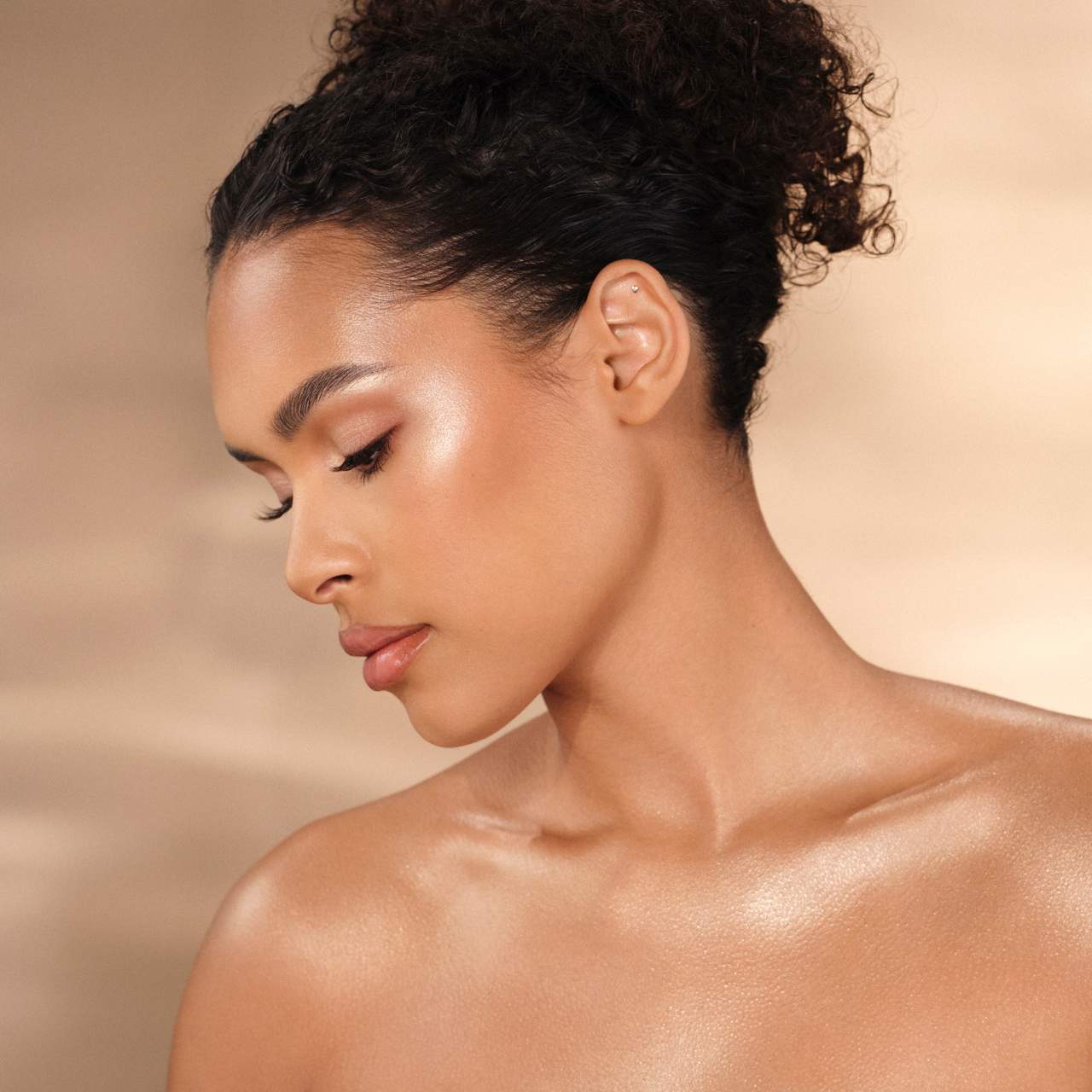 Anastasia Beverly Hills Glow Seeker Champagne Gold Powder Highlighter ...